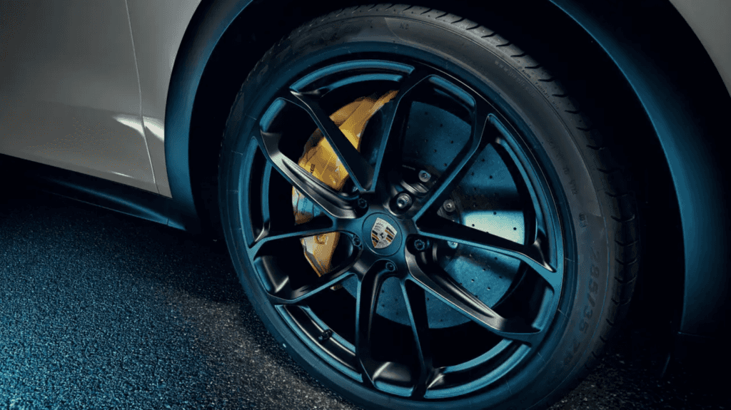 Best Replacement Tires for the Porsche Cayenne | Porsche Ontario