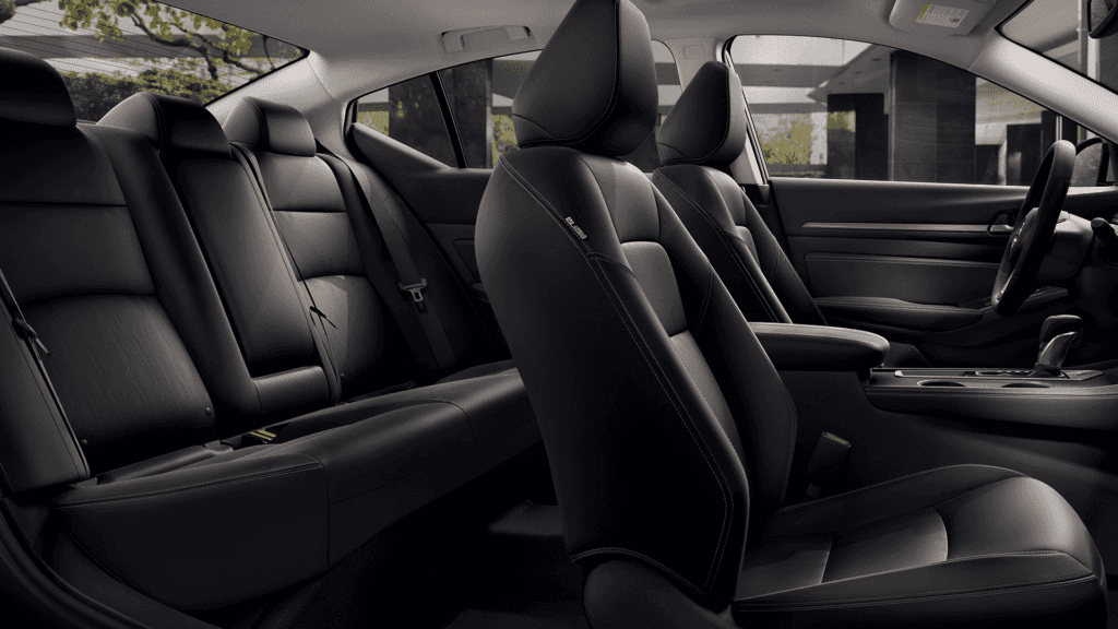 Nissan Altima Interior Features | Woodhouse Place Nissan